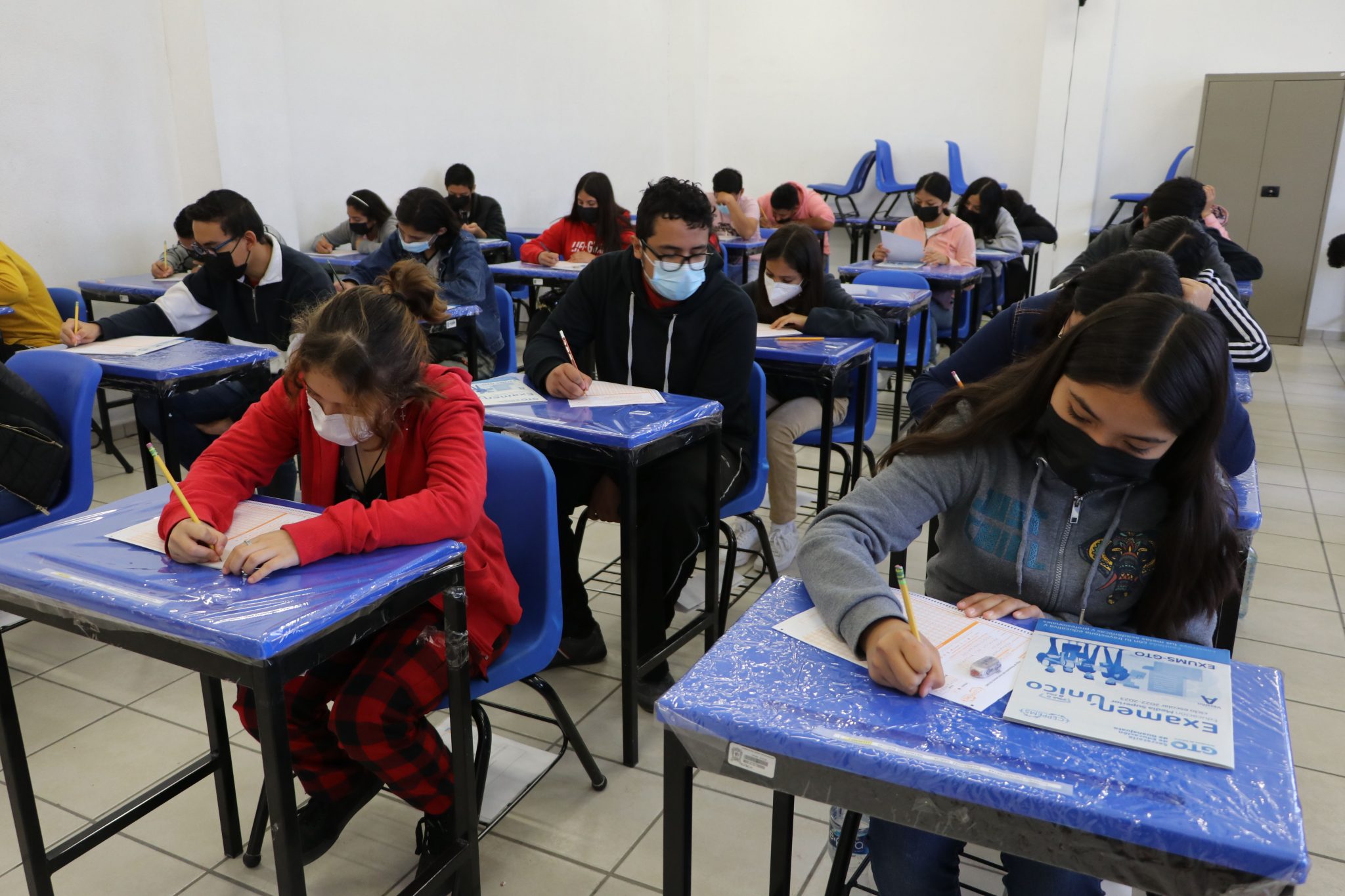 El SABES aplicó el Examen Único para el Ingreso a la Educación Media ...