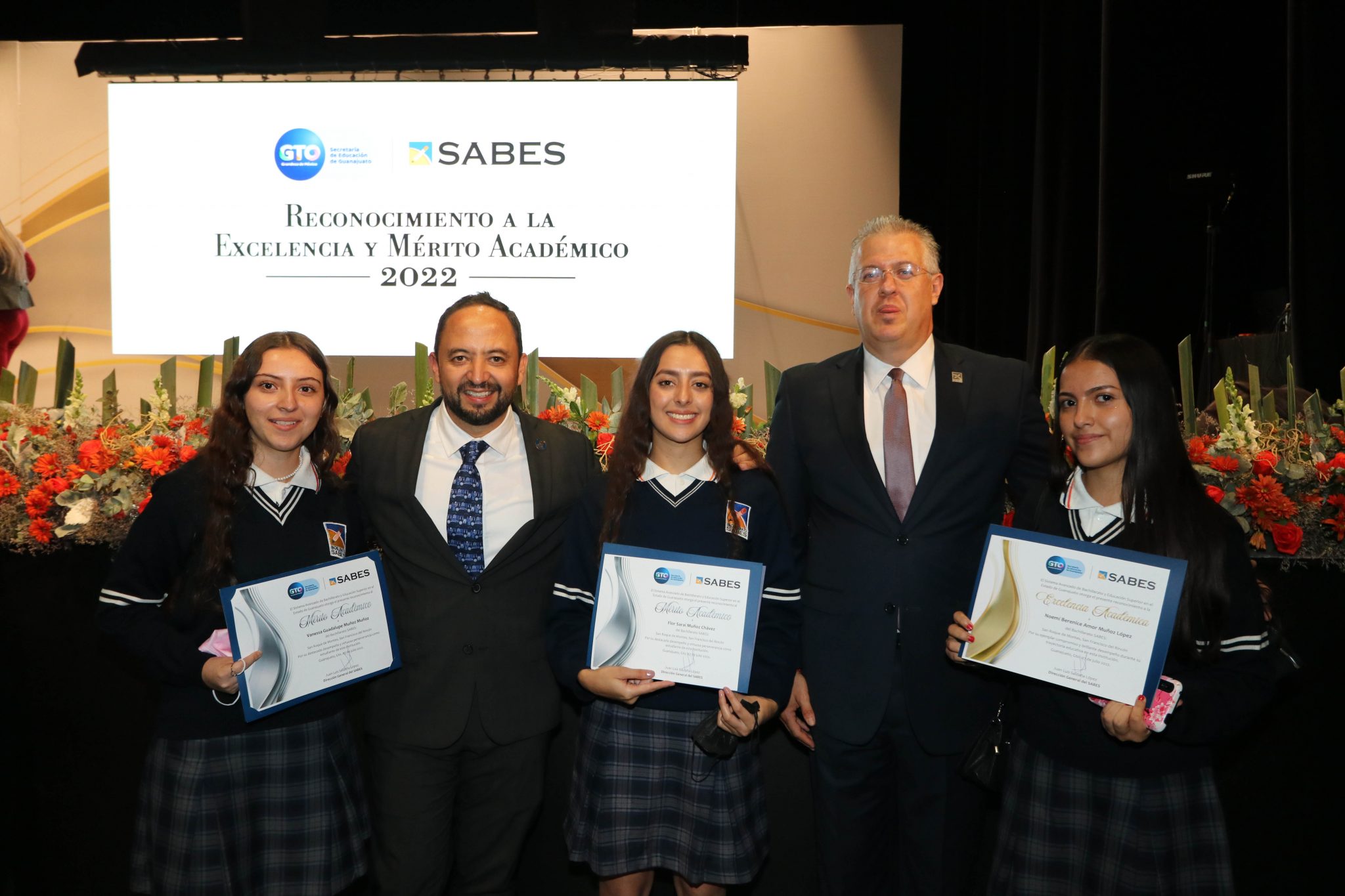 Reconocen la excelencia y el mérito académico de los estudiantes del ...