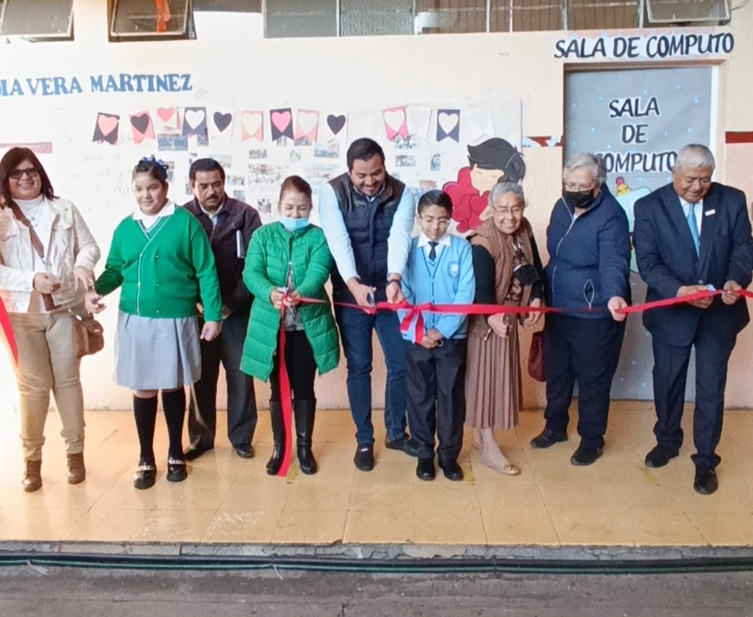 Se Entrega Sala De Cómputo A Las Primarias Niños Héroes Y Elpidia Vera