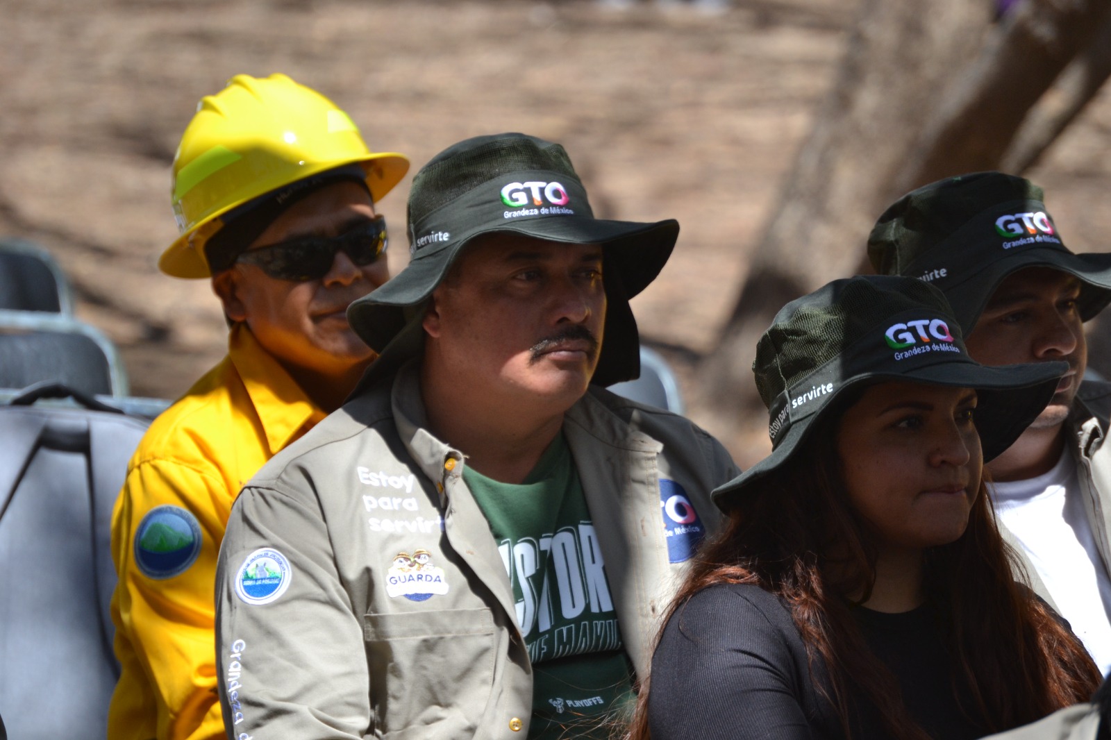 Reciben equipamiento y uniformes guardabosques y brigadistas contra ...